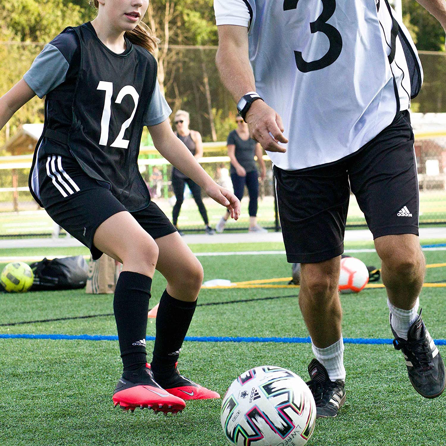 LVL10 Sports - Premium Sports Cones & Reversible Numbered Pinnies